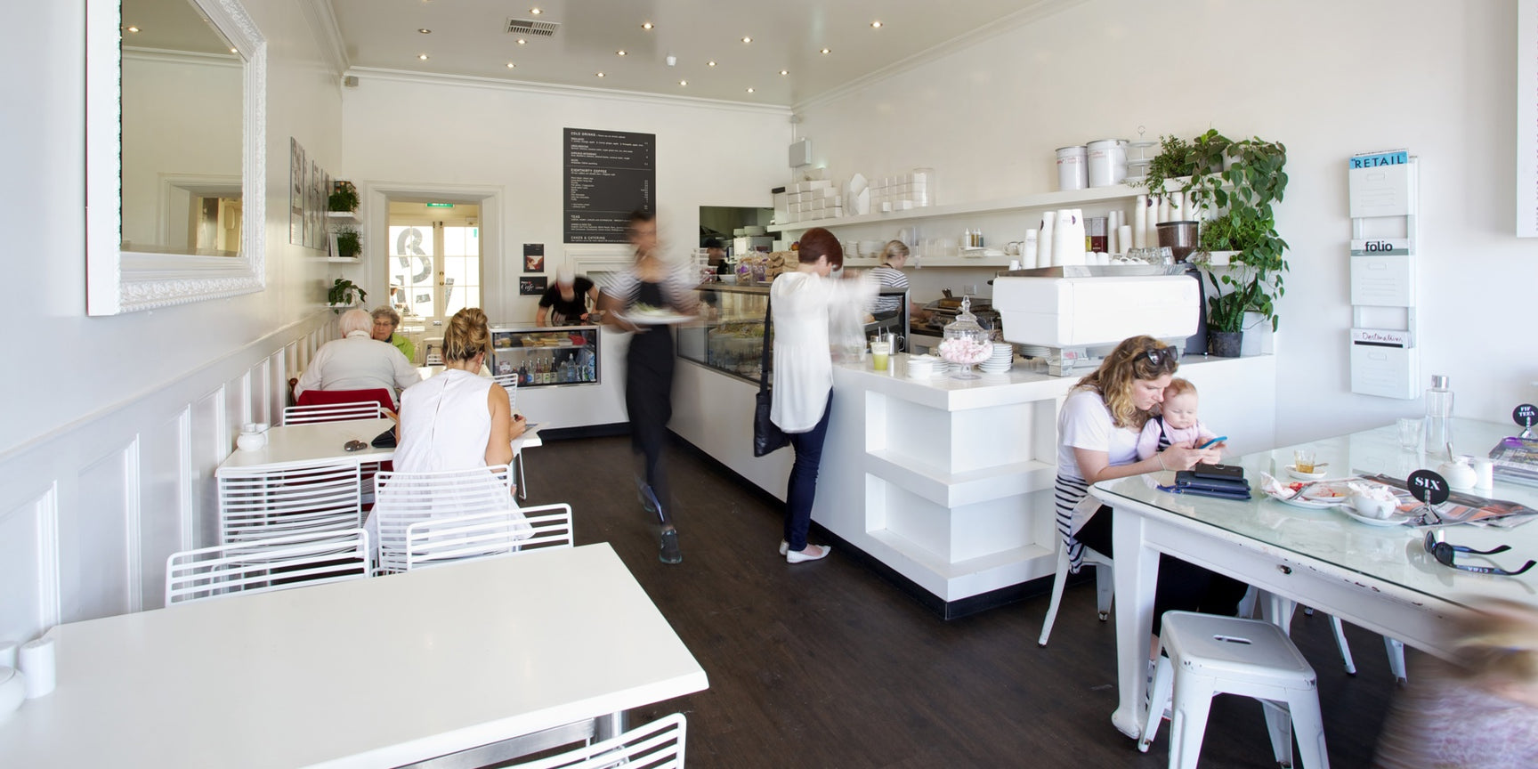 A neighbourhood café serving simply delicious food. – Catroux